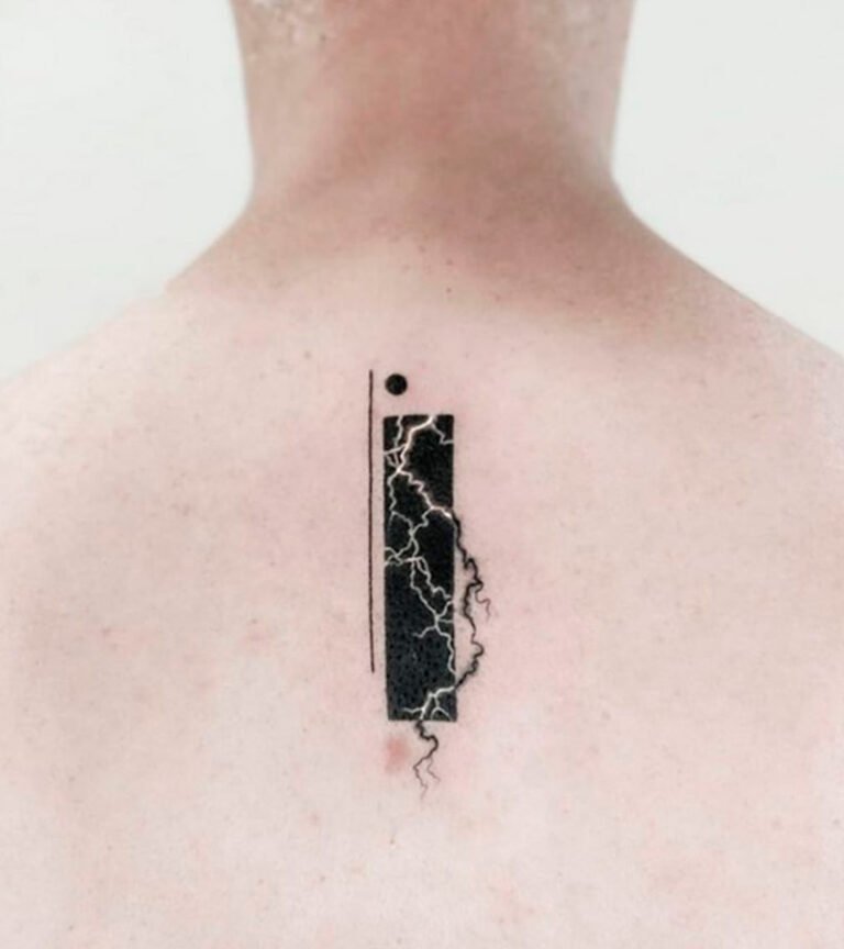 +150 Tatuajes de rayos: ⚡ Significado, imágenes y diseños