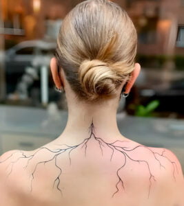 +150 Tatuajes de rayos: ⚡ Significado, imágenes y diseños